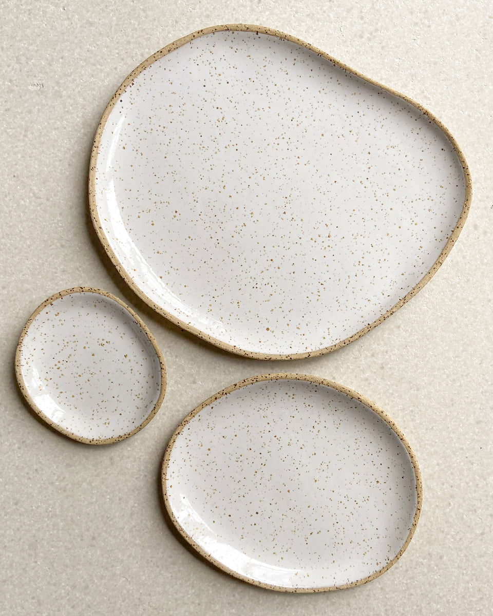 Mix & Match plates, speckled – Fleur Ceramics